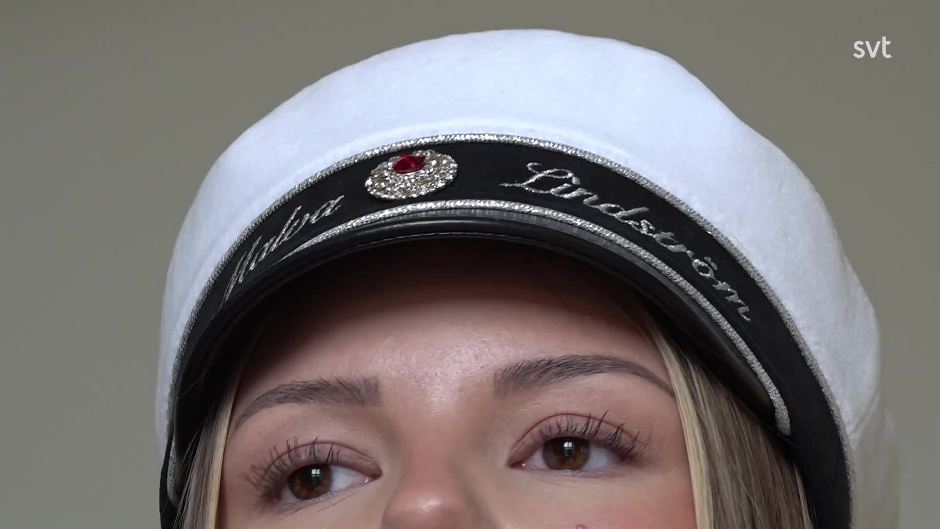 19-åriga Filip tog sitt liv – hedras av klassen inför studenten | SVT ...